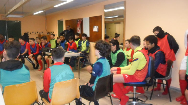 Sensibilisation à l’arbitrage pour nos U15 et U15F – JSD Football Club